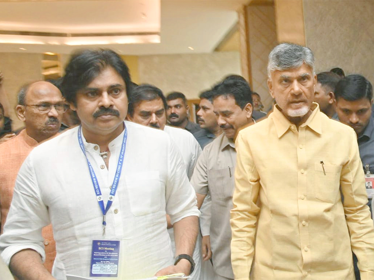ఆడలేక మద్దెల ఓడన్నట్టుగా బాబు, పవన్‌.. (ఫోటో సోర్టీ) | Chandrababu Naidu And Pawan Kalyan Press ...
